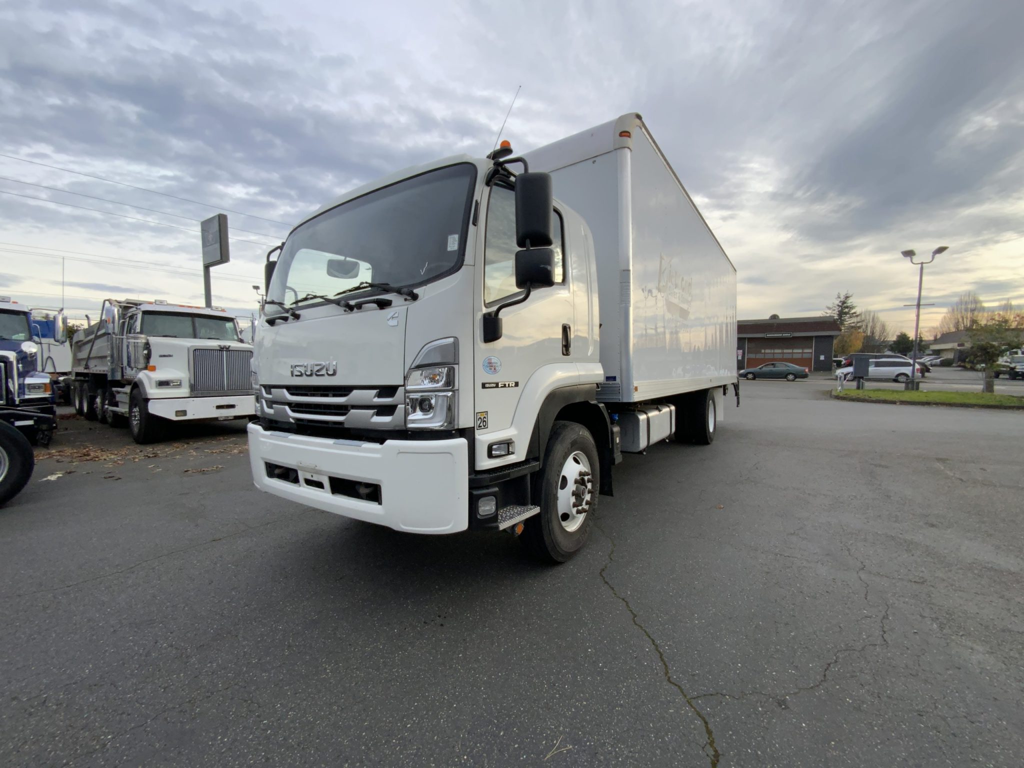 2023 ISUZU FTR - Truck Shop Dealer Auburn
