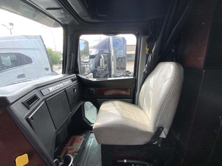 2019 WESTERN STAR 4900 - Truck Shop Dealer Auburn