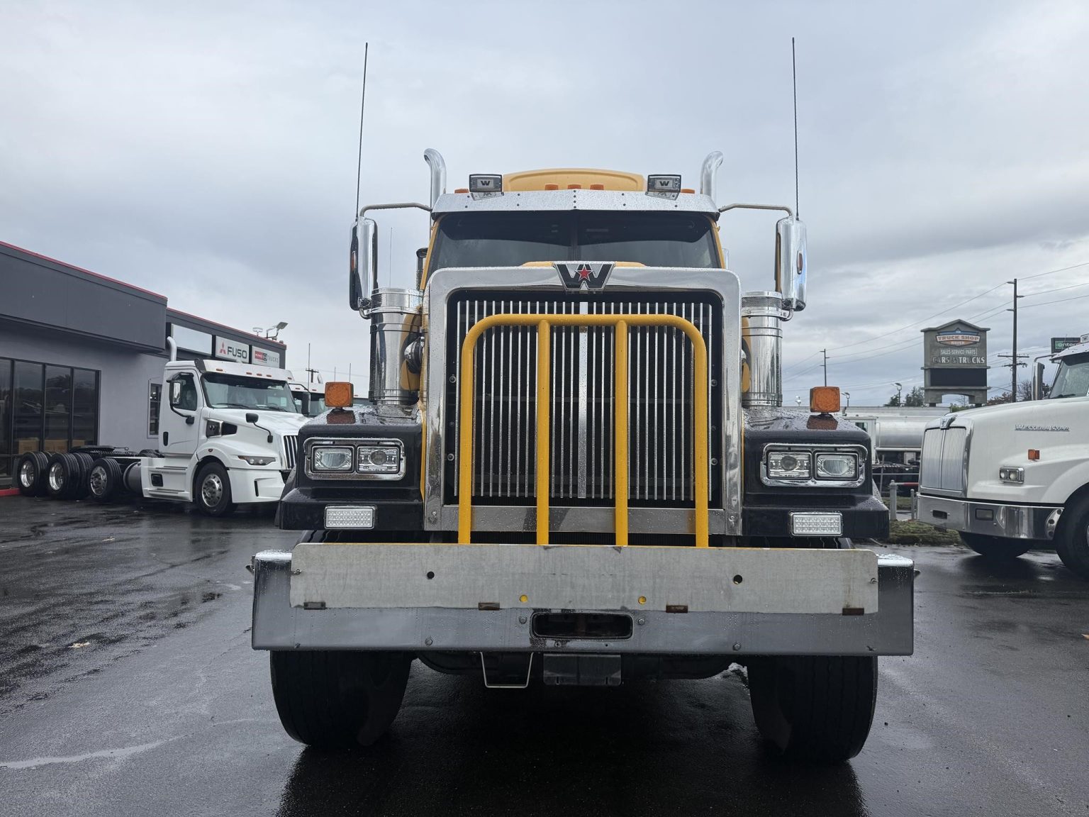 2021 WESTERN STAR 4900FA - Truck Shop Dealer Auburn