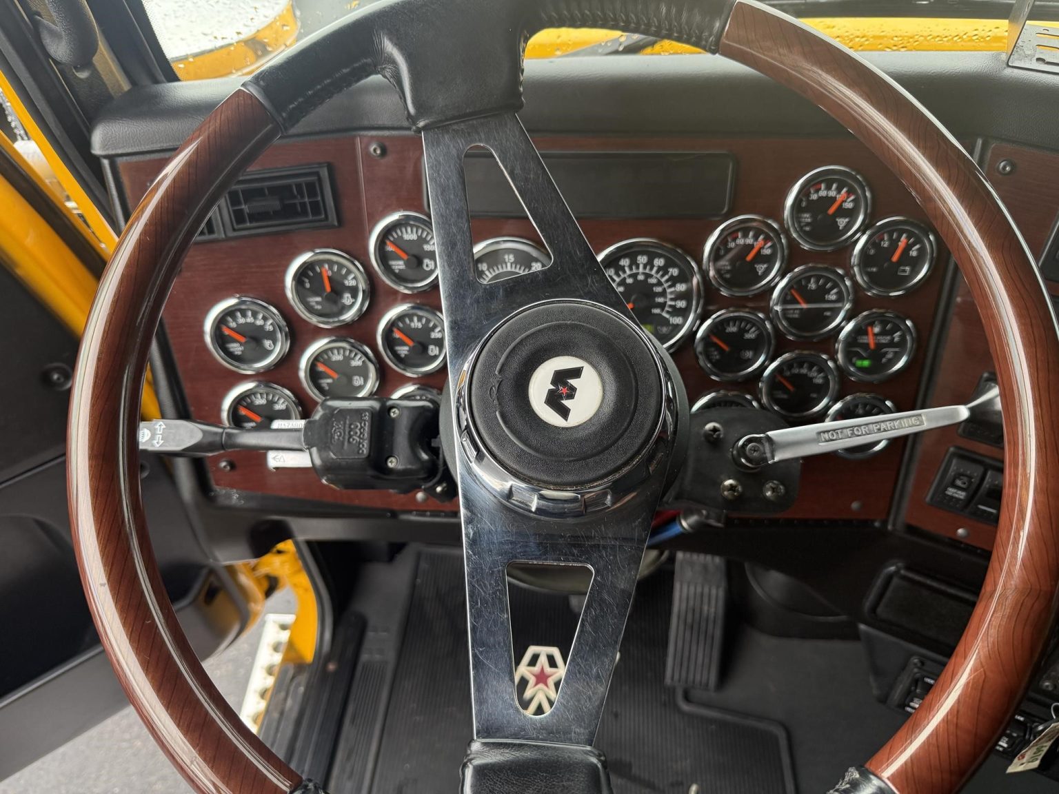 2021 WESTERN STAR 4900FA - Truck Shop Dealer Auburn
